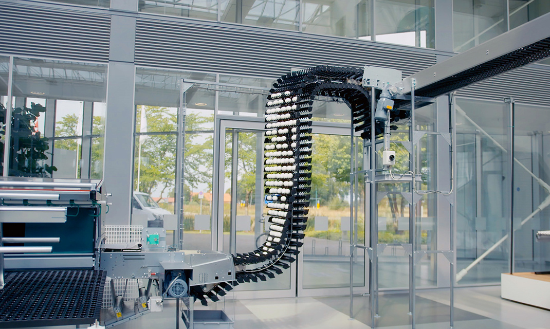 Egg handling & collection - Egg transport